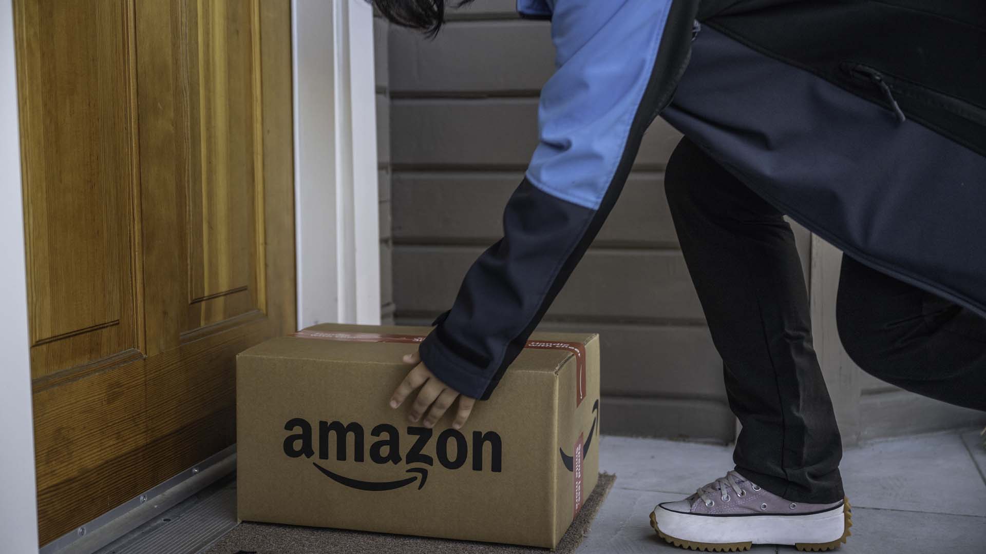 1,700 jobs cut as Amazon exits Quebec warehousing operations - Iran ...